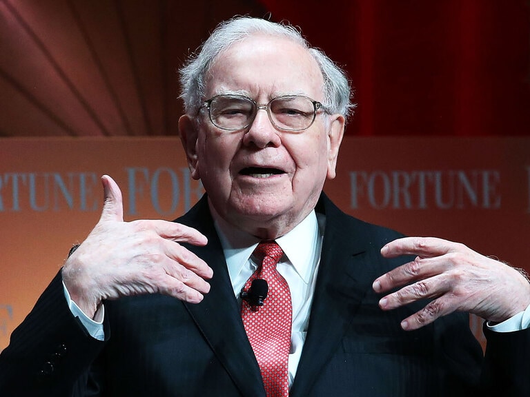 Why is Warren Buffett Still So Bullish on US Stocks? | Opto