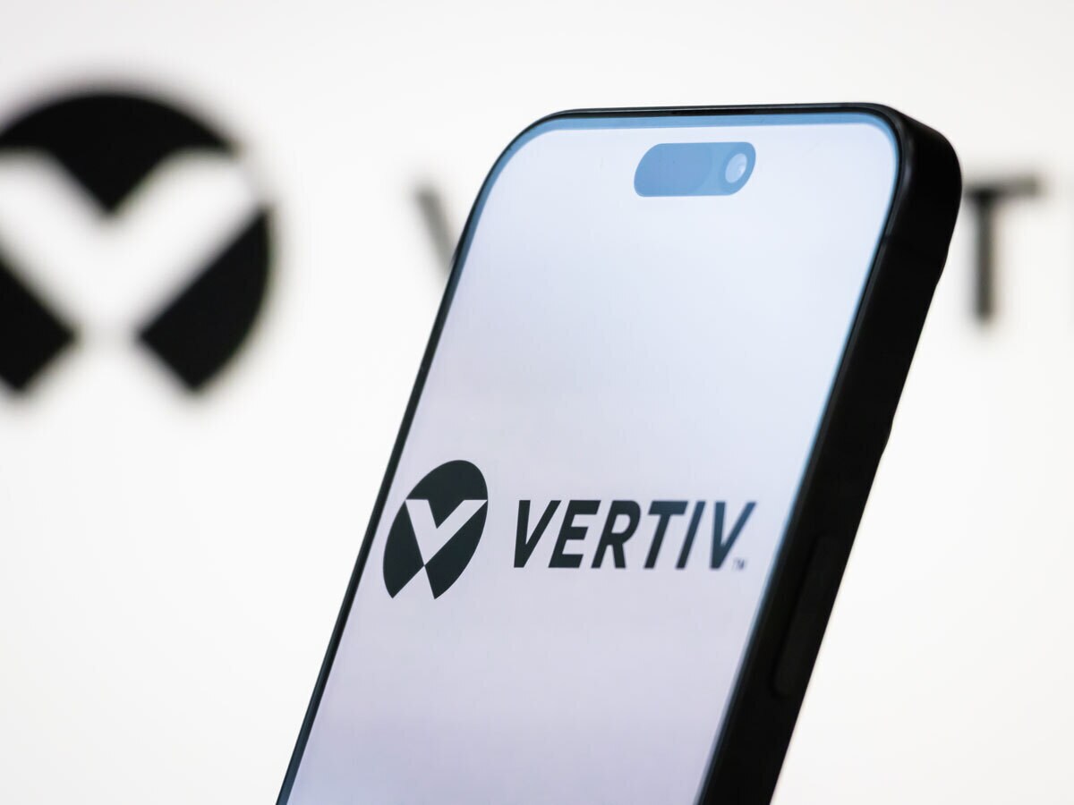 VRT Stock: Vertiv is a Hot Pick for Data Center Cooling