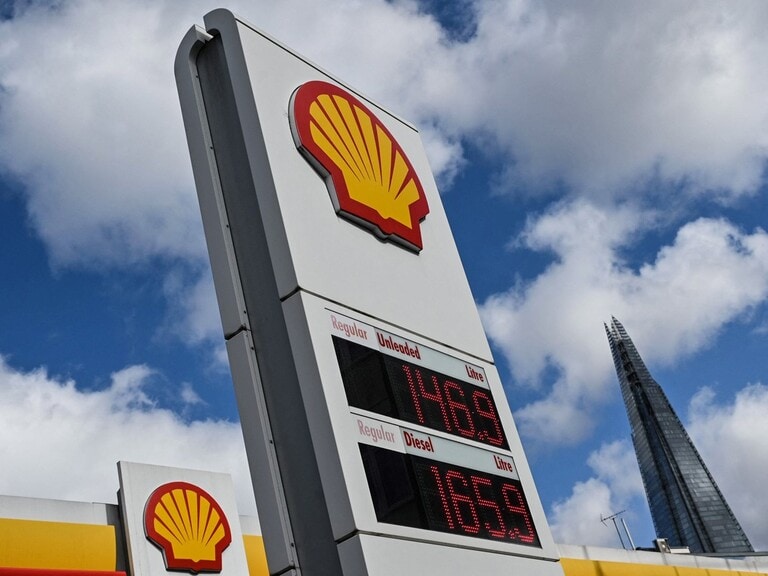 Can decarbonisation efforts in Singapore fuel Shell shares? | Opto